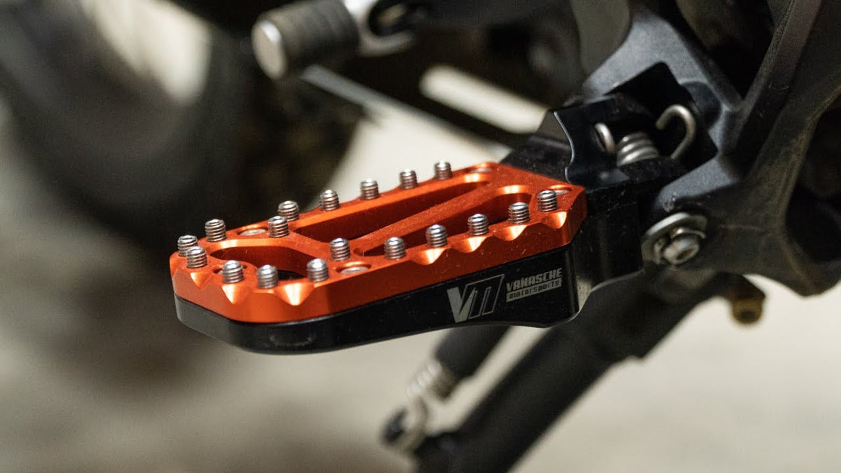 Adventure Footpegs [Review + Install] by Adventure Rig — Vanasche ...