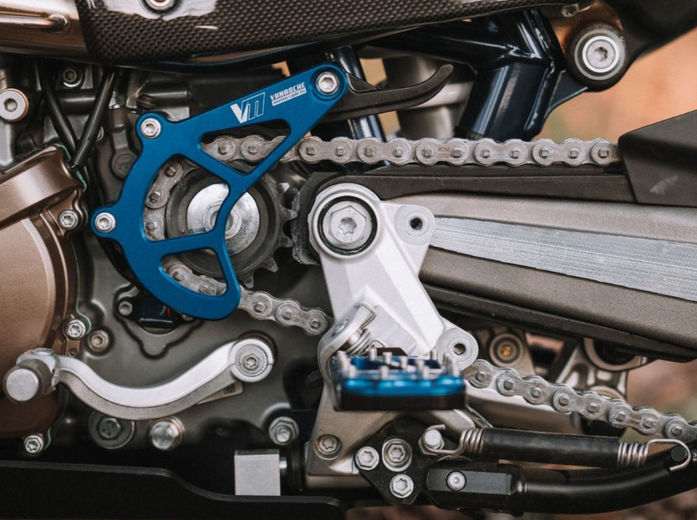 Case Saver - 690/700/701 — Vanasche Motorsports